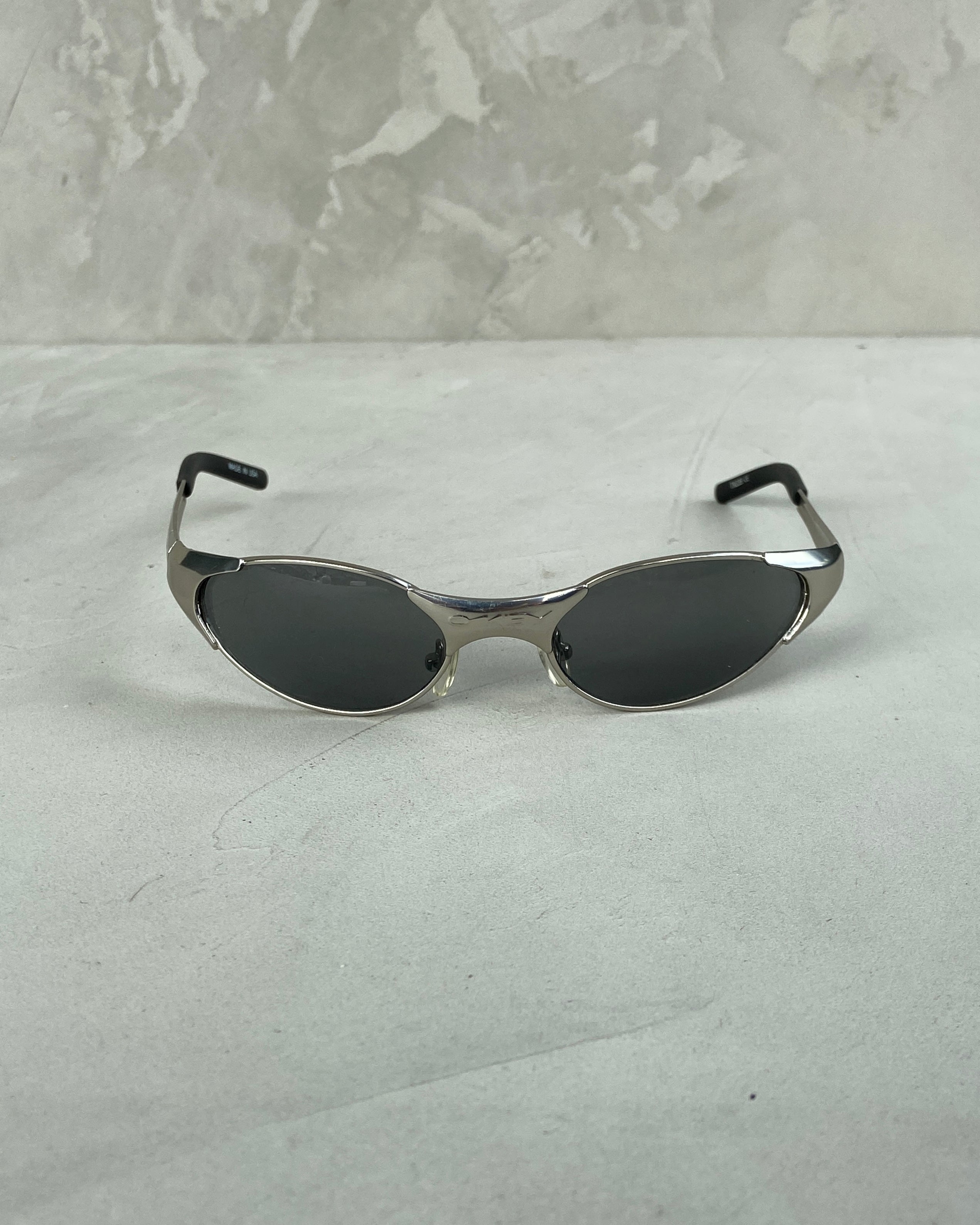 OAKLEY 90'S CHROME FRAME SUNGLASSES – BAD MOUTH*